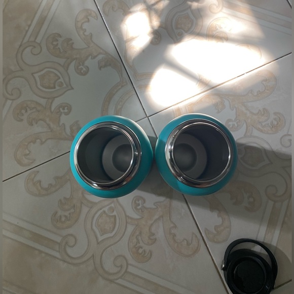 Hydro Flask | Kitchen | New Cyan Blue Hydro Flasks 32 Oz | Poshmark